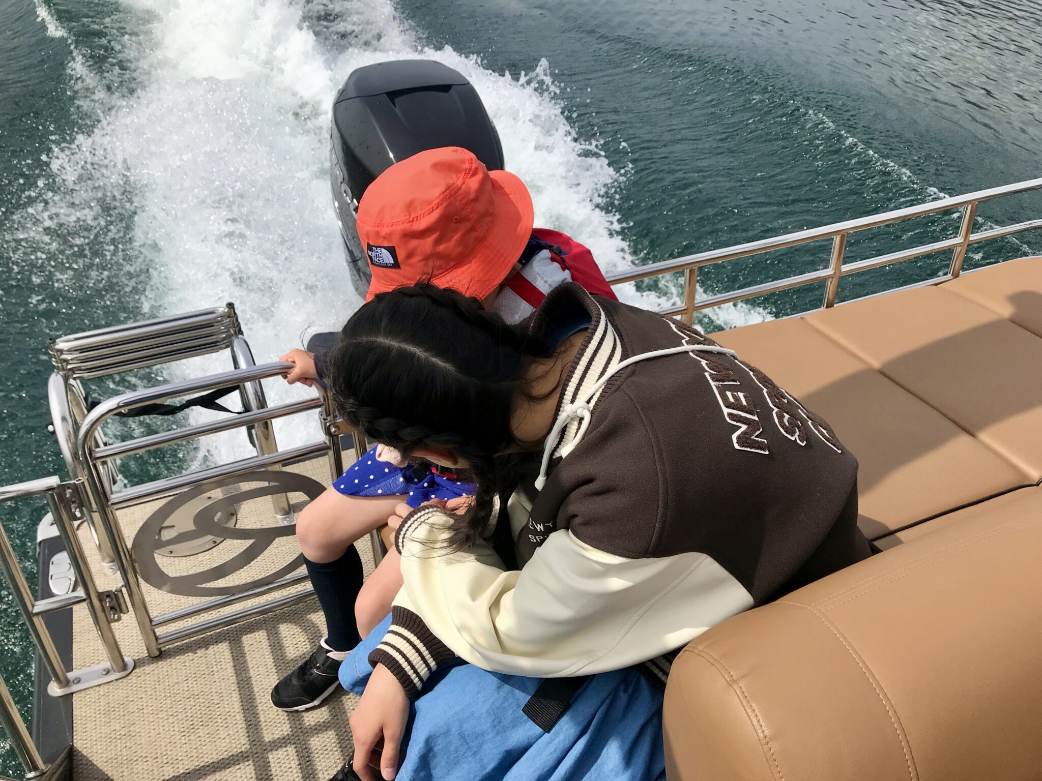 Crucero para 12 personas + perro - Experiential Resort Cruise Ship ...